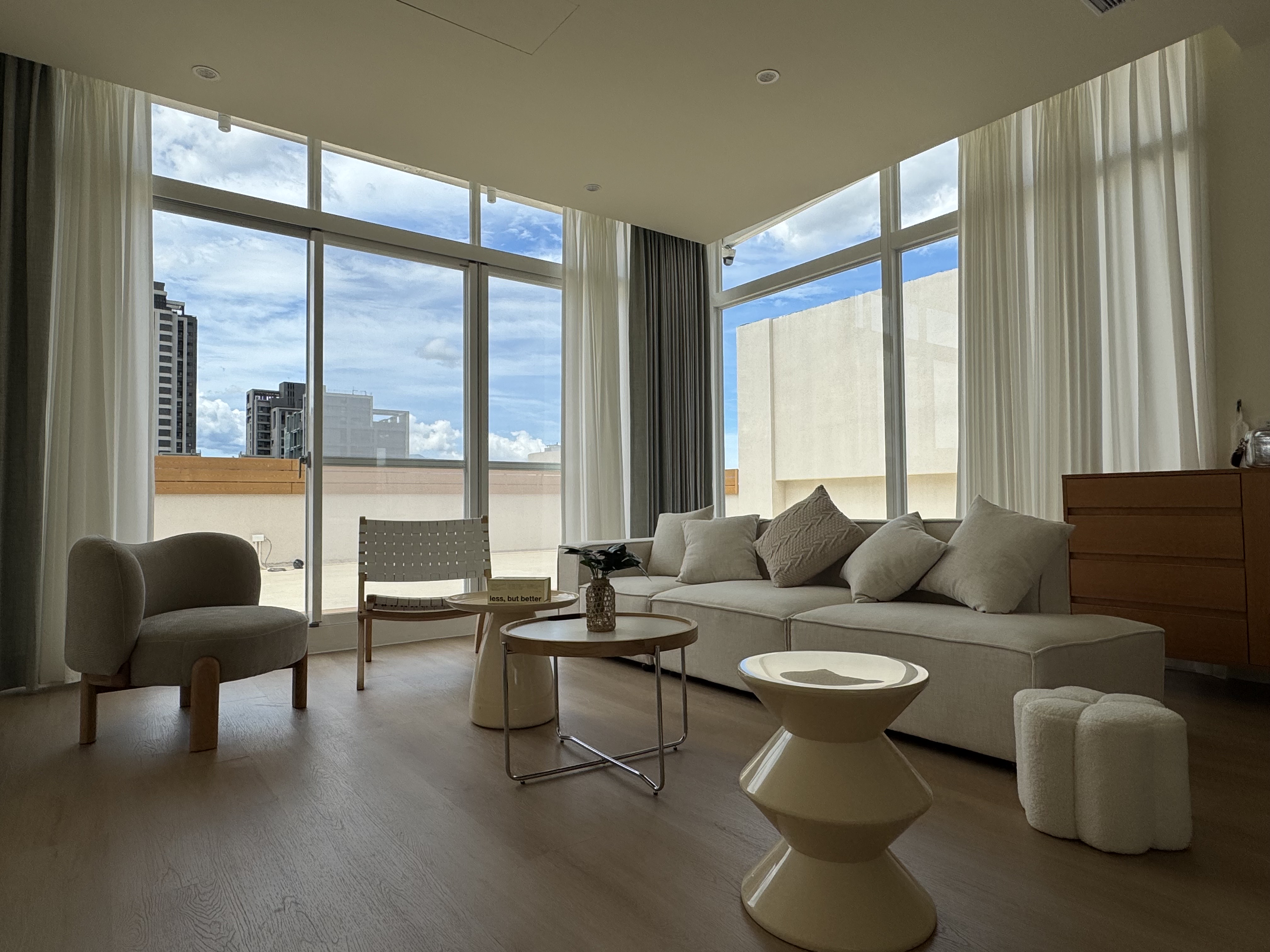 ArtworkB5-B7 家景/辦公室/廢墟 - 攝影場地專區 - PONPAI.tw 台灣攝影棚情報站 | 想棚拍就看PONPAI